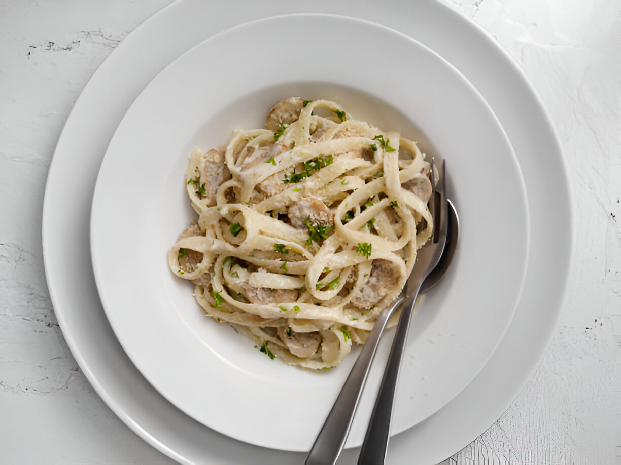 Pasta Alfredo: History, Classic Recipe, and Variations Explained